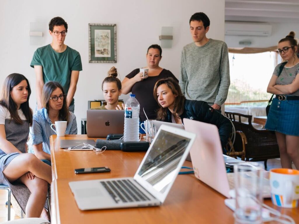 Kosakata dan Istilah Bahasa Inggris dalam Dunia Kerja - Wall Street English